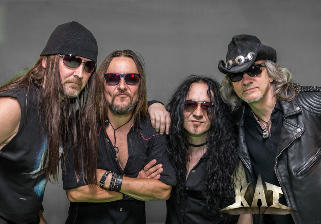 Entrevista – Interview: Piotr Luczyk (Guitarra de KAT) | Algo de Rock